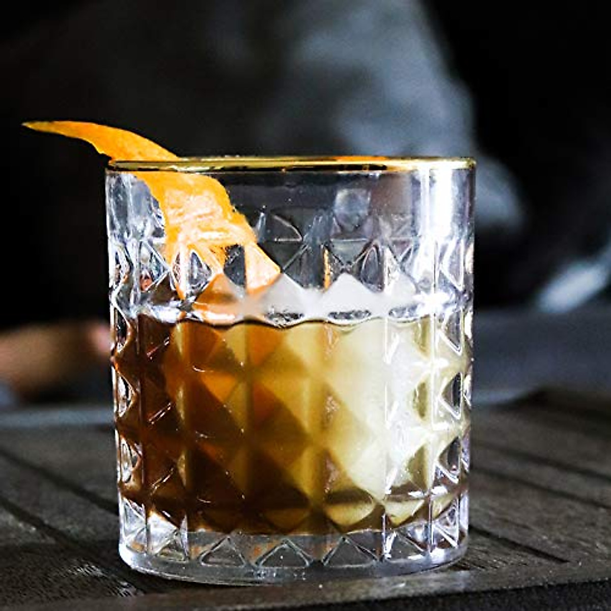Amehla Co. Gold Rimmed Whiskey Rocks Cocktail Glass Set | the Perfect Glass Set for Scotch, Bourbon, Old Fashioned Cocktails