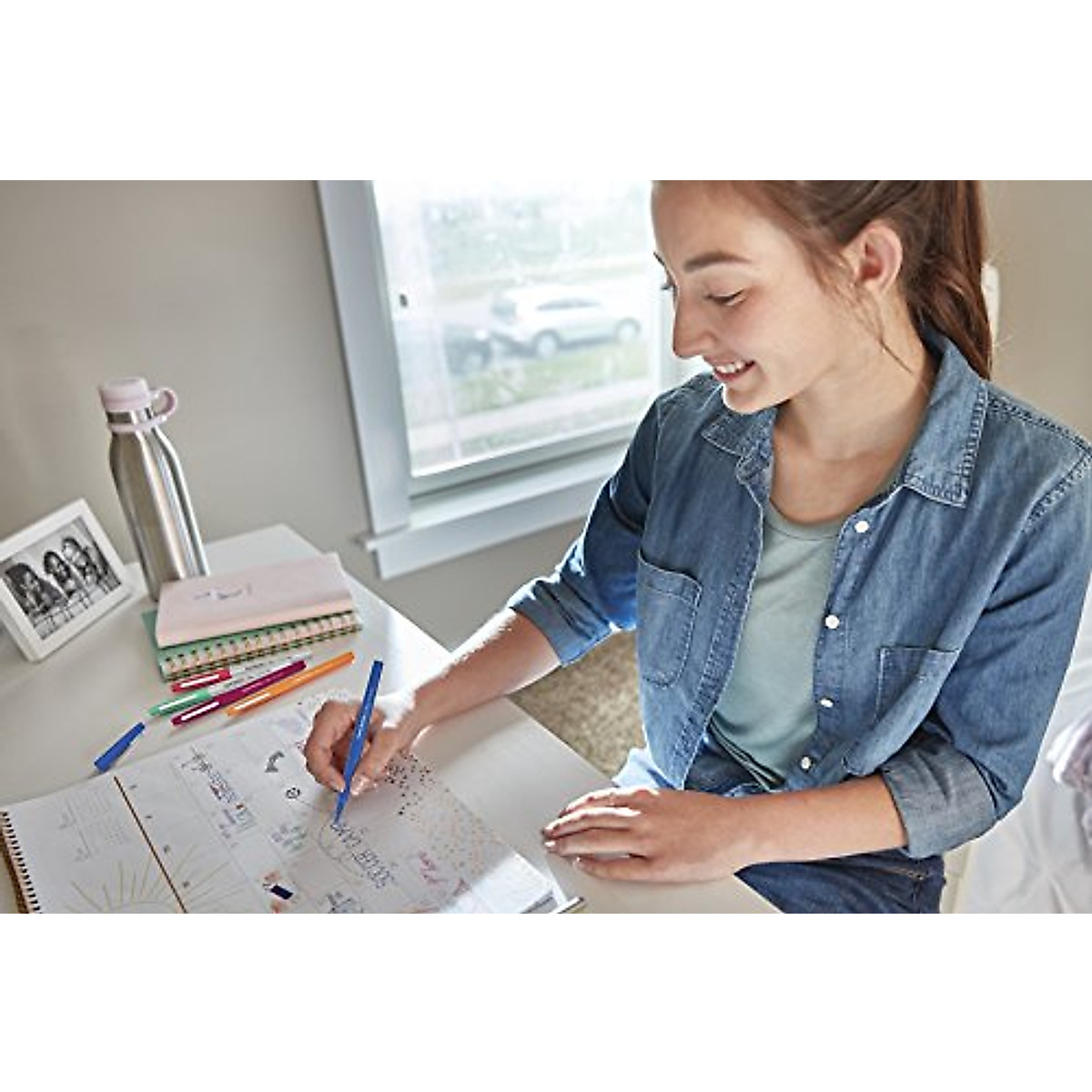 Paper Mate Flair Felt Tip Pens, Medium Point (0.7mm), Assorted Colors, 16 Count