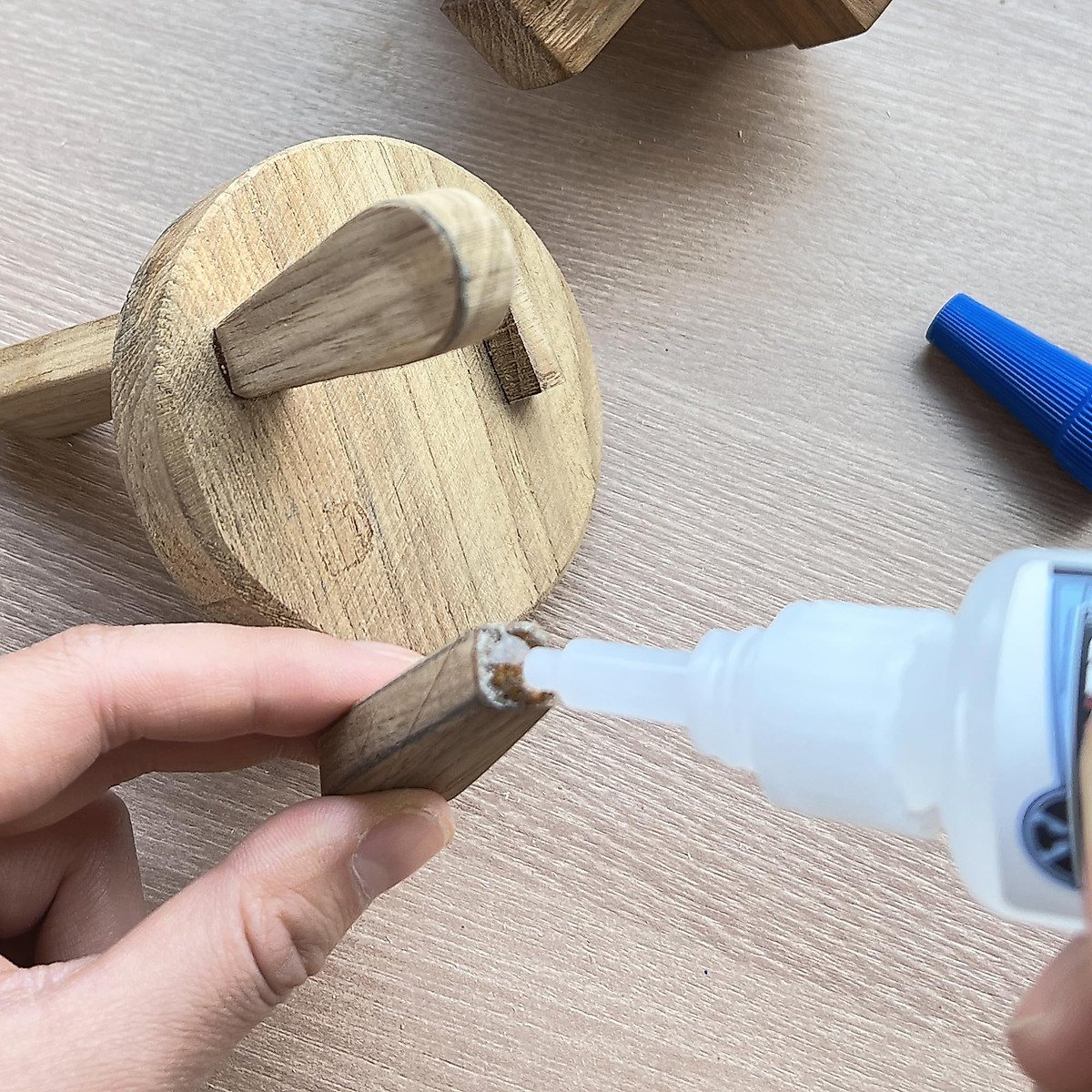 CYAFIXED Professional Grade Cyanoacrylate Super Glue, Medium Viscosity CA Glue for Woodworking, 2 oz. (56.8 Grams) - Instant Adhesive for Woodturning, Pen Turning, Hobby Models & Most Wood Bonding