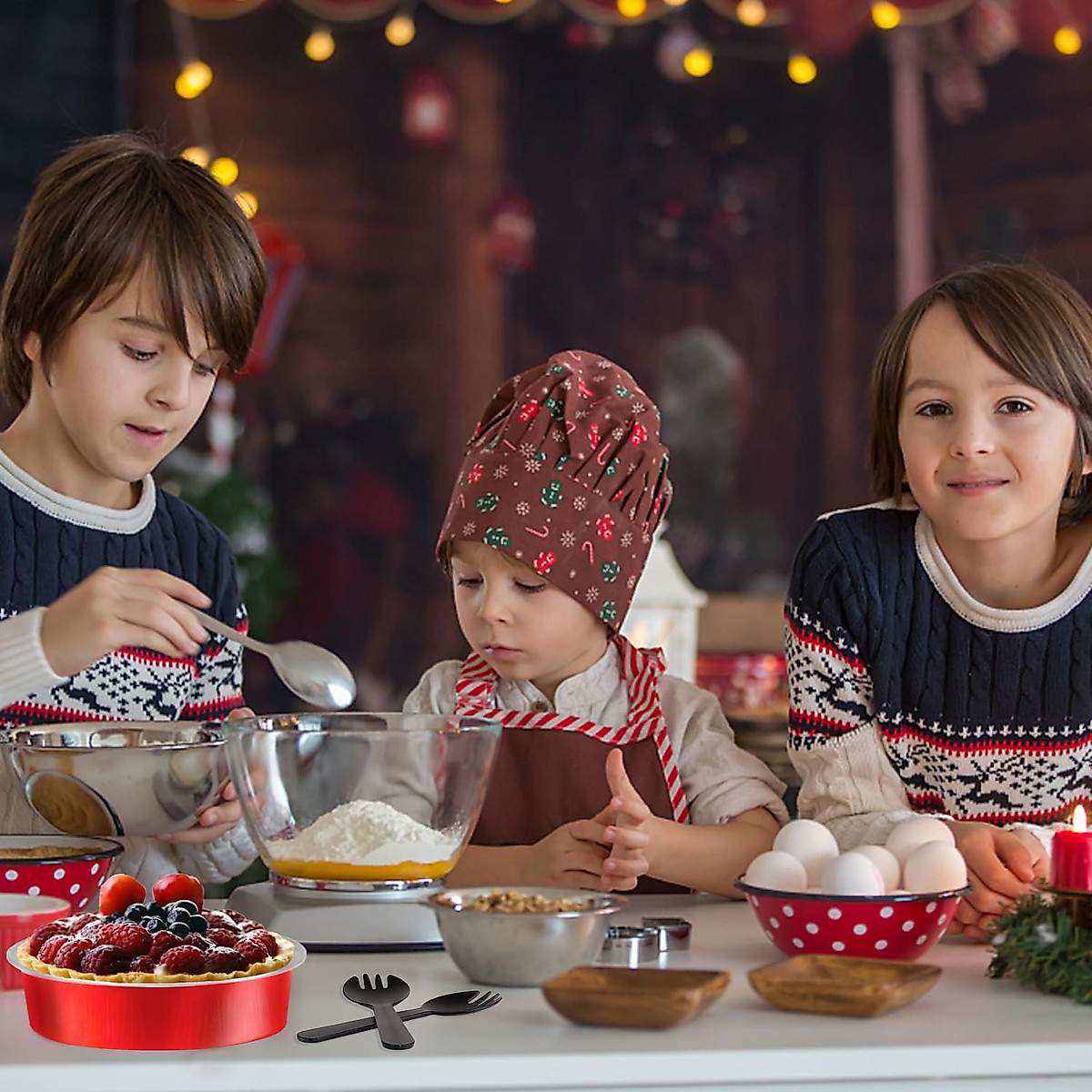 LNYZQUS 8oz Mini Cake Pans 4” Pie Tins with Lids 50 Pack, Disposable Aluminum Foil Baking Pans Dishes,Small Creme Brulee Tart Ramekins Individual Mini Pie Contaniers for Christmas-Red