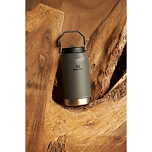 Stanley IceFlow Flip Straw Jug with Handle 96 oz| Twist On Lid and Flip Up Straw | Leak Resistant for Travel and Sports | Insulated Stainless Steel | BPA-Free | Charcoal