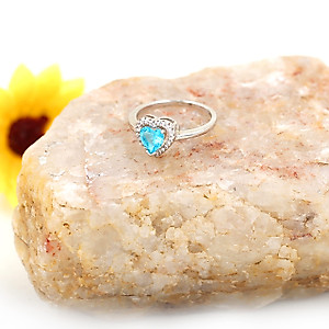 Uloveido Heart Shaped Cubic Zircon Simulated Diamond Solitaire Style Wedding Engagement Anniversary Ring for Women Y3130 (Blue Size 7)