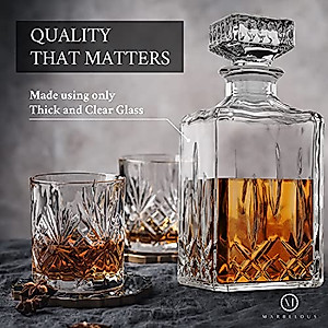 Glass Whiskey Decanter Set Of 2, 800ml Liquor Decanter with Airtight Stopper for Scotch, Liquor, Bourbon, Wine, Mouthwash, Decorative Gift