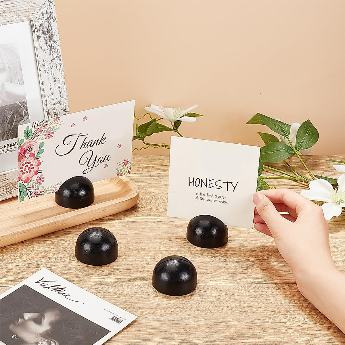 OLYCRAFT 20Pcs Round Table Number Stands Black Wood Memo Photo Stand 1.5mm Slot Name Card Holders 1.9x1.2 inch Place Card Holders Table Number Holders for Weddings Anniversary Party