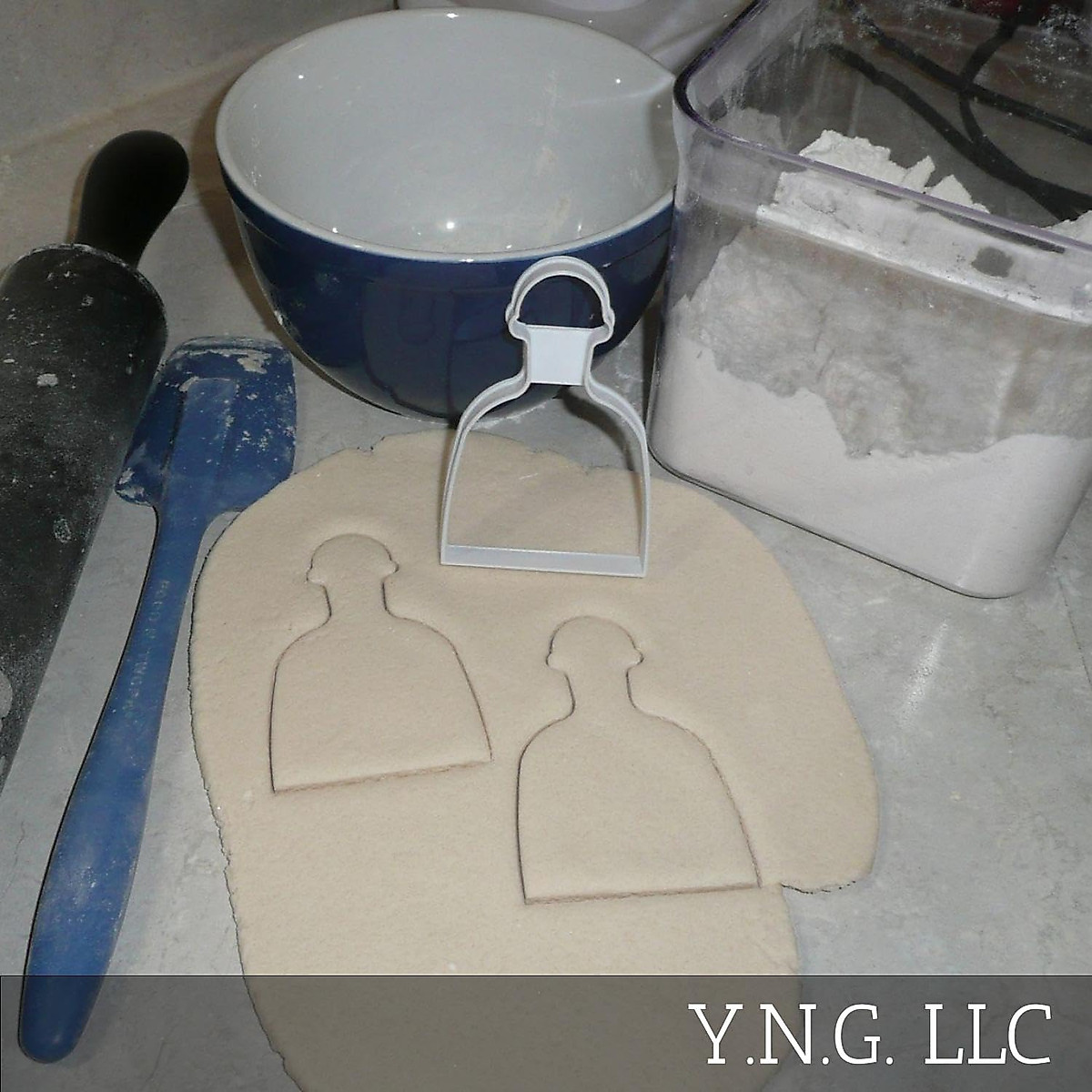 TEQUILA DRINK BOTTLE OUTLINE COOKIE CUTTER MADE IN USA PR2862