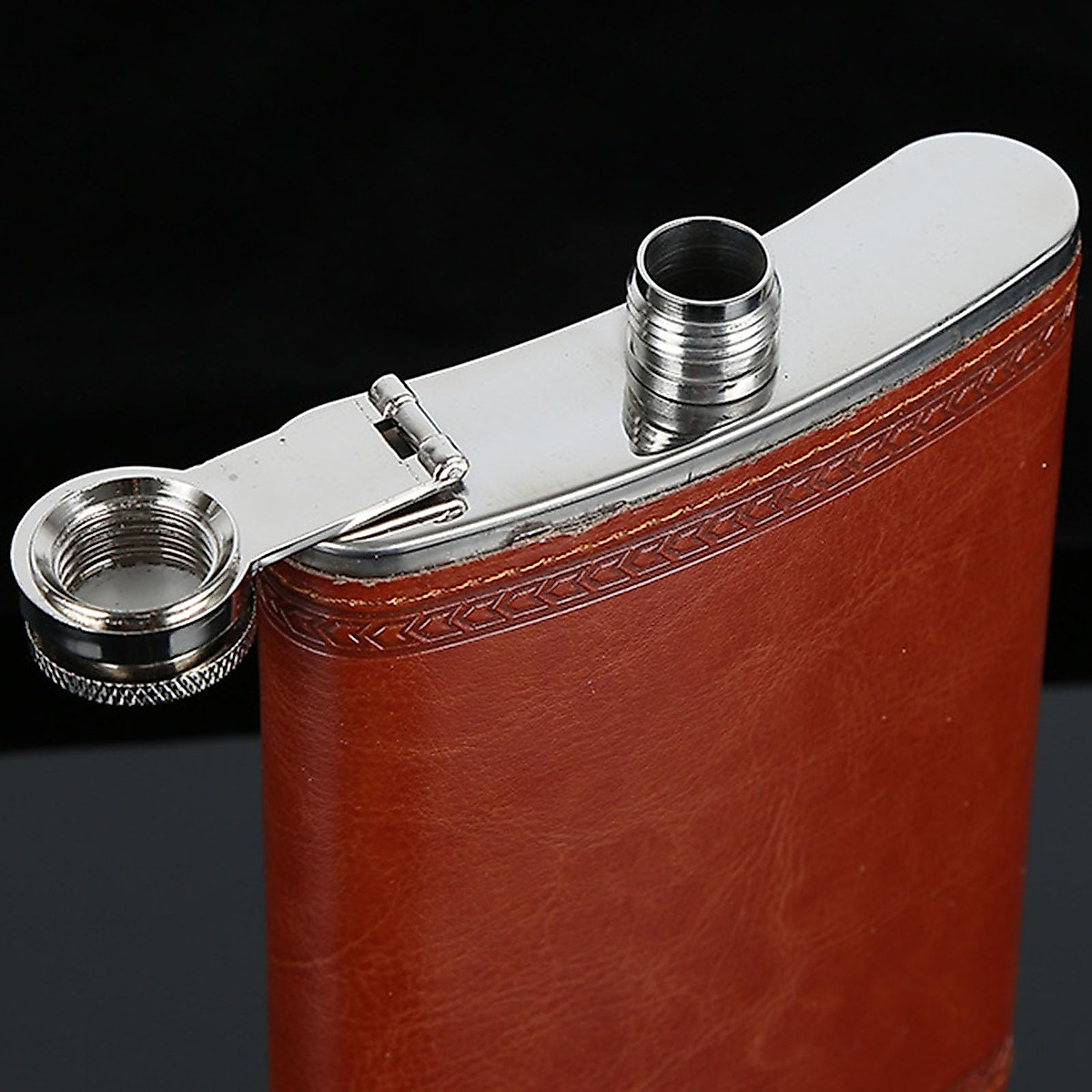 Hip Flask for Alcohol Whiskey Liquor Flask 9 oz with Funnel Personalized Wine Drinking Flasks