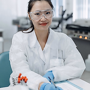 AMZ Medical Supply White Disposable Lab Coat Women and Men, Large. Pack of 50 Medical PPE Coat. Spunbonded PP 30 GSM Disposable Lab Coats for Adults with Elastic Wrists, Front Snaps, Pockets