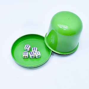 NUOBESTY 2PCS/Set Dice Game Set Plastic Dice Shaking Cup Dice Cup Set for Bar Party (Random Color)