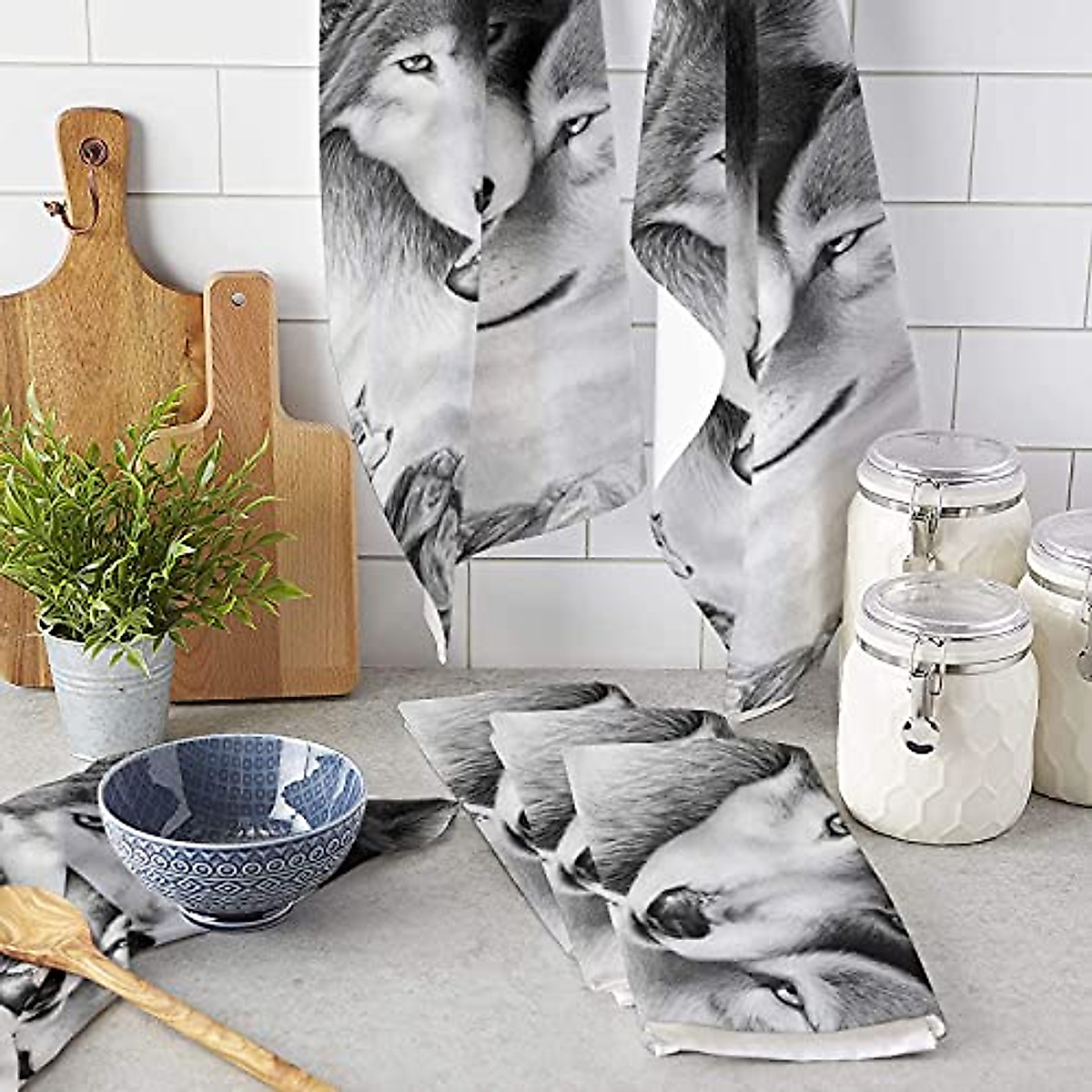 Kitchen Towels Dishcloths Set of 4, Romantic Wolf Couple Loving Animal Beast Black White Minimalist Style Absorbent Dish Towels Dish Cloths for Drying Kitchen Hand Towels Decorative Tea Towels