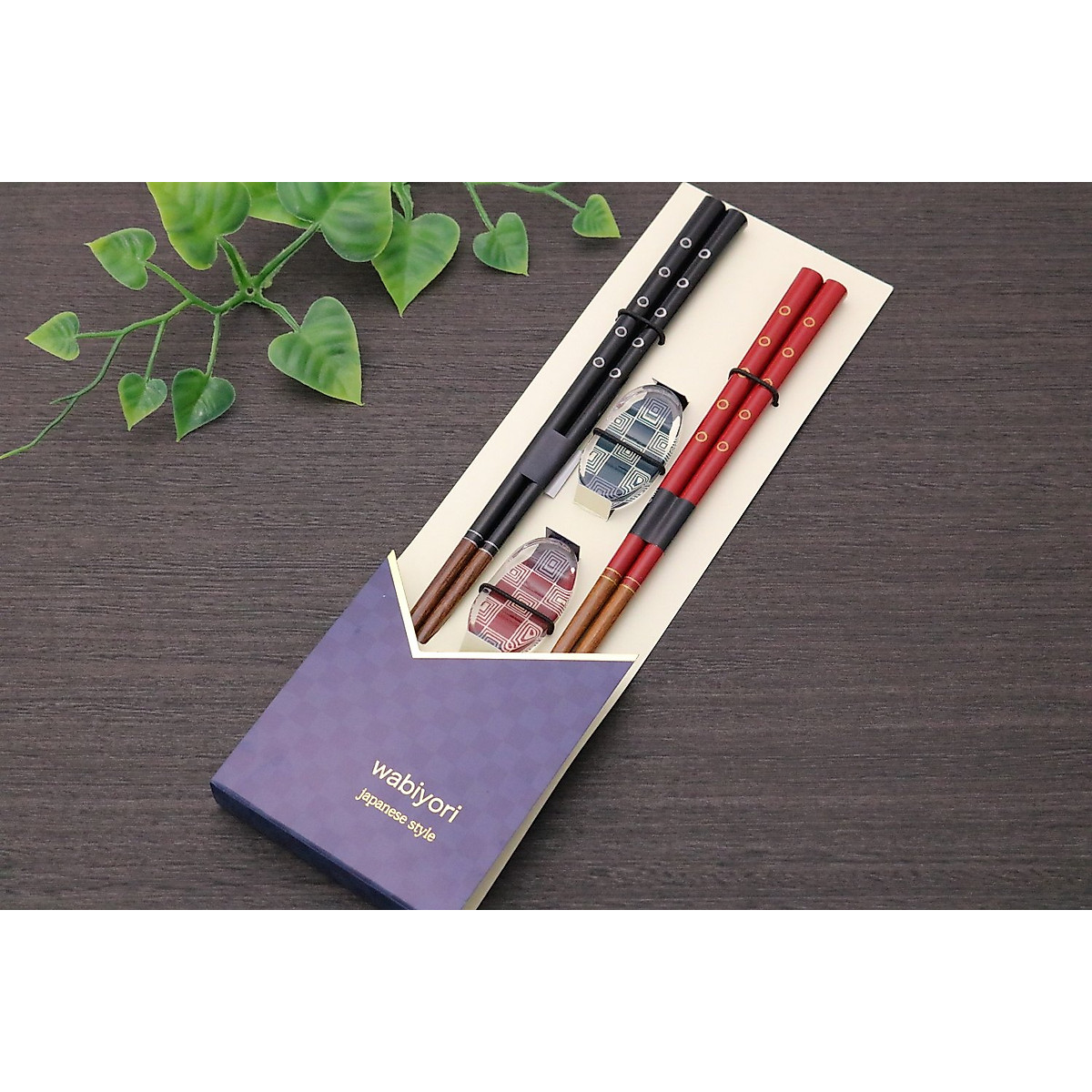 Ishida WABIYORI 60181 Tsukiyama Couple Chopsticks for Gifts, Includes Chopsticks Rest