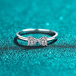 yoalincy 0.6 Carat Moissanite Wedding Ring for Women Fashion 925 Silver Bow Tie Ring Heart Moissanite Bowknot Anniversary Wedding Engagement Ring White Gold Plated Eternity Rings for Women Girl