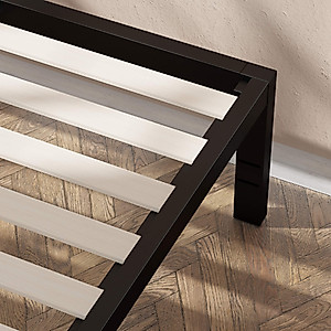 ZINUS Lorrick Metal Platform Bed Frame / Mattress Foundation / Easy, Bolt Free Assembly, King