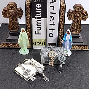 WHLHMK 4Pcs Saint Benedict Medal Keychain, St Benedict Medals Key Chain, Saint Benedict Jubilee Medal, Cross Protection Key Shaped Keychain, Exorcism Medal Christian Sacramental Medal Keyring