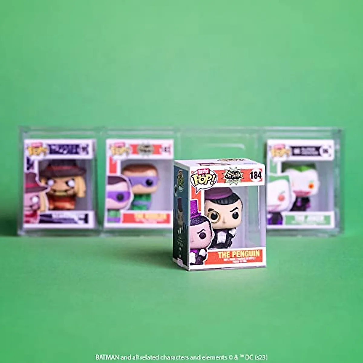 Funko Bitty POP! DC - Batgirl, 4-Pack - Batman, Batgirl, The Riddler and A Surprise Mystery Mini Figure - 0.9 Inch (2.2 Cm) - DC Comics Collectable - Stackable Display Shelf Included - Gift Idea