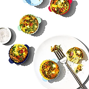 OXO Good Grips Silicone Baking Cups, Pack of 12, Reusable, BPA-Free, Dishwasher Safe, Non-Stick, Food Grade, Cupcake Cups, Muffin Cups, Cupcake Liners, Muffin Liners