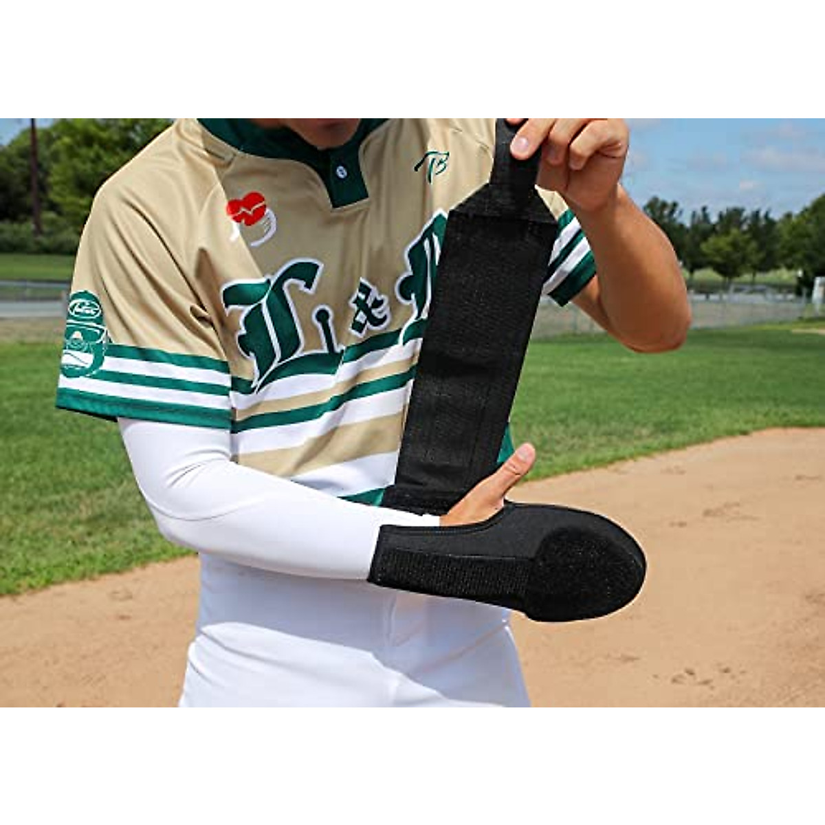 Baseball Sliding Mitt - Ergonomic Design, Easy On & Off, Protective Baseball Softball Glove with Wrist Guard for Base Runners (Right Hand)