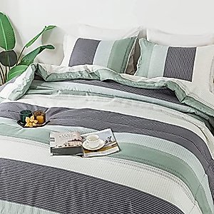 Litanika California King Comforter Set Sage Green - 3 Pieces Cal King Oversized Lightweight Summer Green White Colorblock Stripe Bedding Set (104x96In, 2 Pillowcases)
