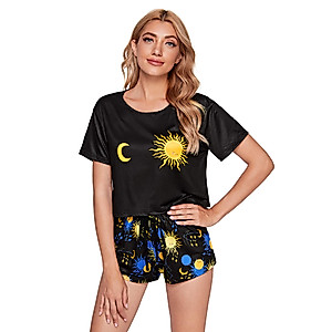 SweatyRocks Women's Cute Graphic Print Short Sleeve Crop Top with Shorts Pajama Set Black L