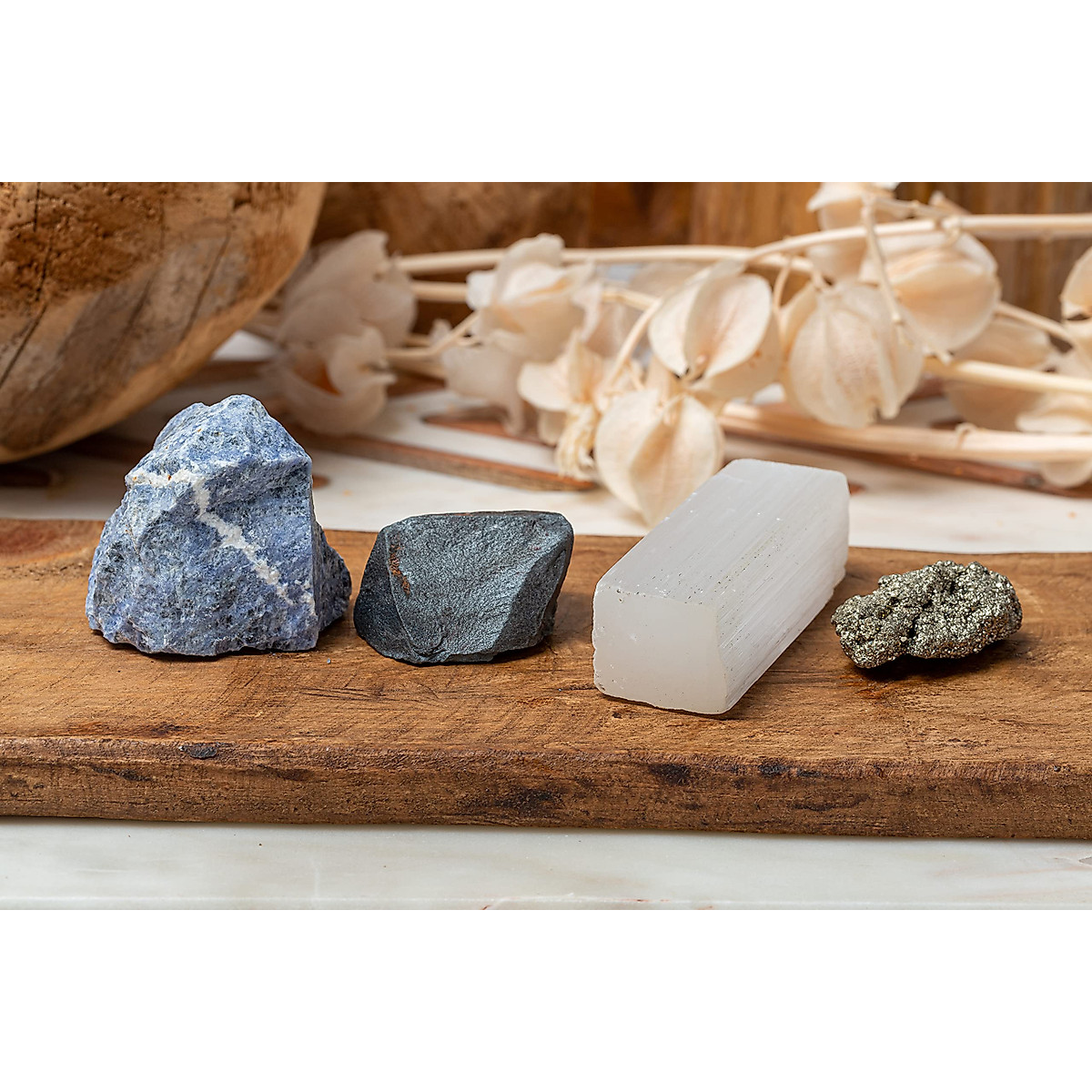 SAMSARI 2 Pcs Natural Raw Selenite Stones with Carry-On Crafted Fabric Bag for Wicca, Reiki & Crystal Healing