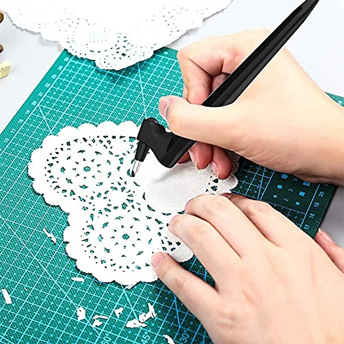 DCH Craft Cutting Tools with 360 Degree Hand Held Carving Pen, 360 Degree Rotating Blade Craft Knife，Art Cutting Tool，Stainless Steel Craft Knives（1 PCS With 3 Blades） (Black)