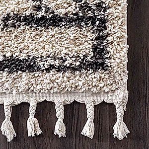 nuLOOM Mackie Moroccan Tasseled Shag Area Rug