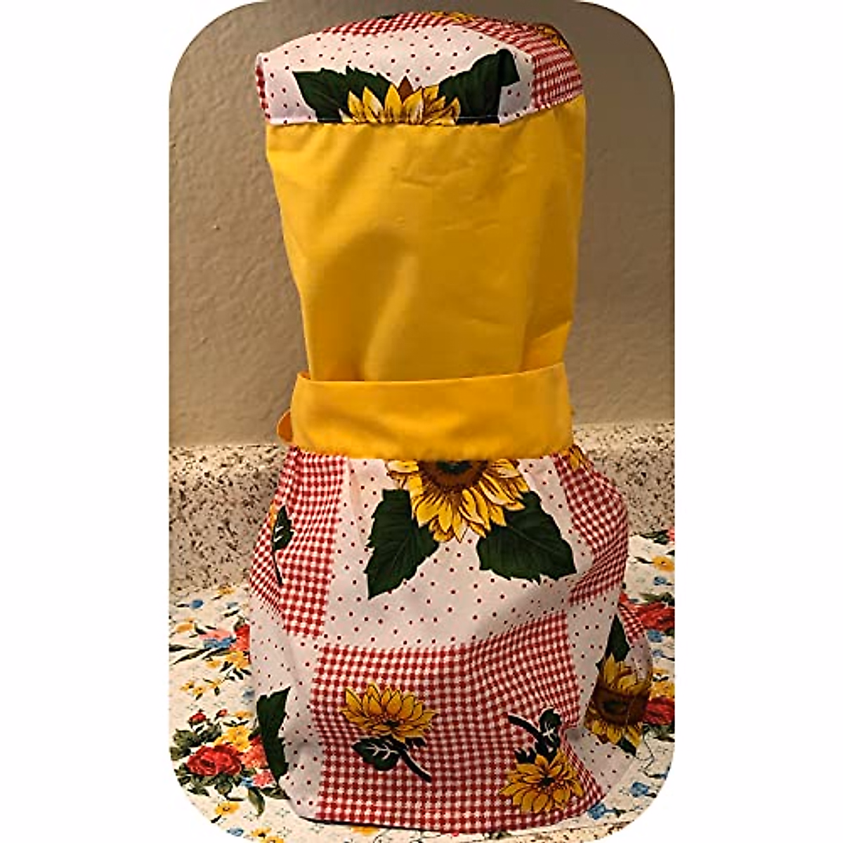 Blender Cover for OSTER. Kitchen design: Sunny Sunflower/Red checkered.- Dress for blender-Ribbons to make your own adjustable bow.