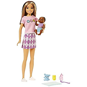 Barbie Skipper Babysitters Inc Doll & Accessories Set, Doll with Two-Tone Hair & Argyle Skirt, Baby Doll & 5 Pieces