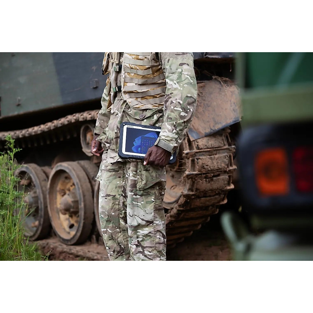 Toughbook Panasonic FZ-G2, Intel Core i5-10310U, 1.70GHz, 10.1" WUXGA Multi-Touchscreen, 16GB, 512GB Opal NVMe, ANSI HAZ LOC, 4G LTE, Bluetooth, Dual Pass, IR Webcam, Bridge Battery, Windows 10 Pro