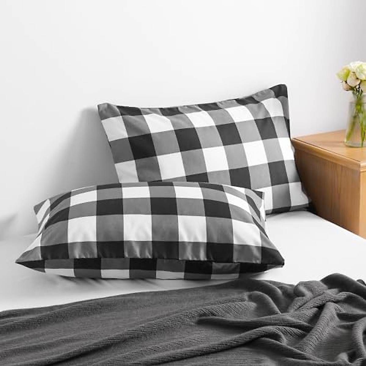 NTBAY Queen Buffalo Pillowcases Set of 4, 1800 Thread Brushed Microfiber Black and White Buffalo Pillow Cases, Super Soft and Cozy Envelope Closure 20x30 Pillowcases, 20x30 Inches