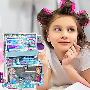 Disney Frozen Train Case Girls Beauty Set, Kids Makeup Kit for Girls, Real Washable Toy Makeup Set, Frozen Gift, Play Makeup, Pretend Play, Party Favor, Birthday, Toys Ages 3 4 5 6 7 8 9 10 11 12