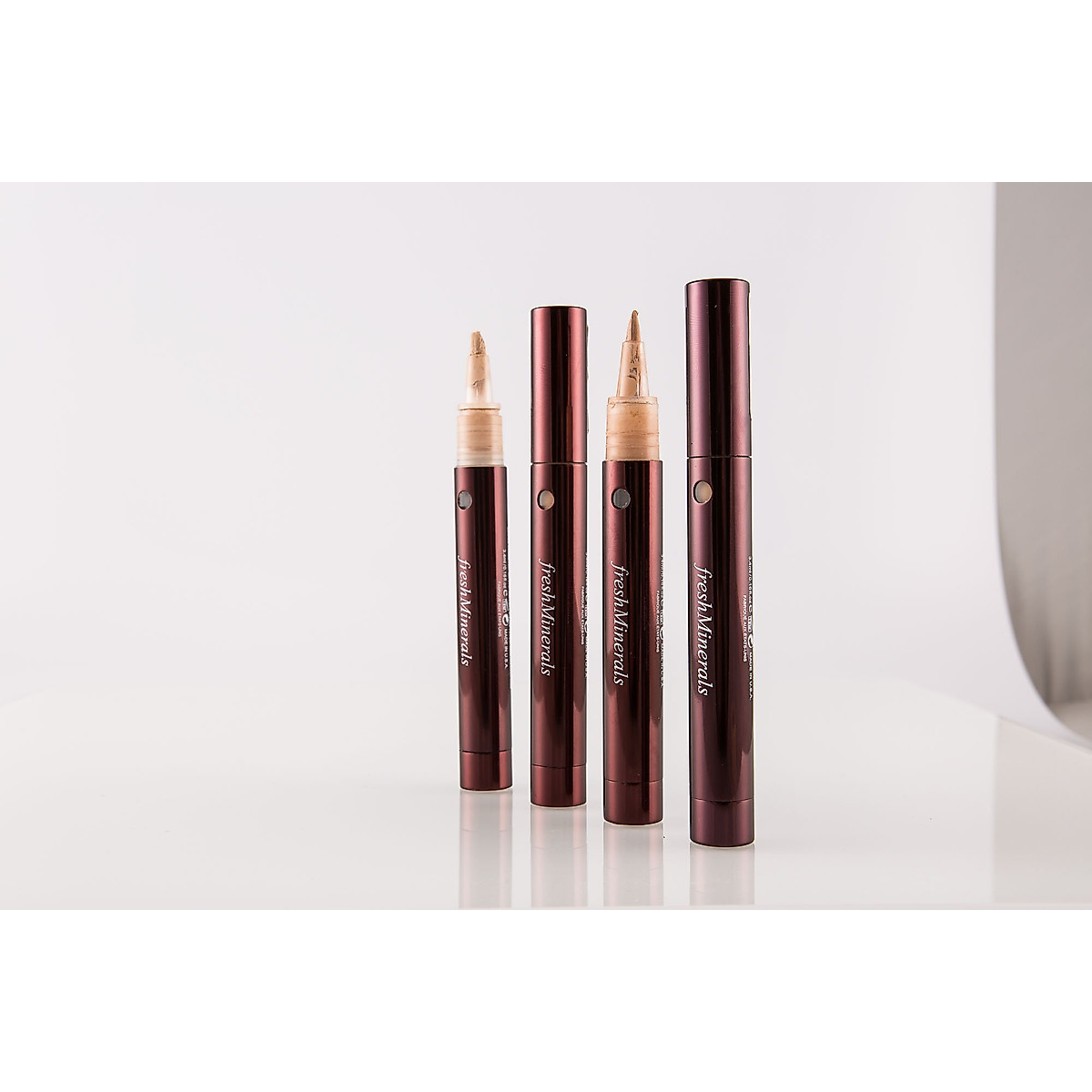 freshMinerals Mineral Light-Reflection Concealer, Light, 0.16 fl. oz.