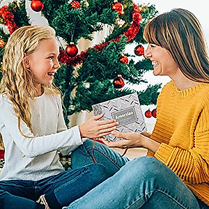 Candles Gifts for Women Men Family Unique 2023, 3 Pack Scented Candles Gifts Set, 21 oz 120 Hour Burn Soy Candles for Home Scented, Long Lasting Aromatherapy Candles Birthday Gift for Girlfriend