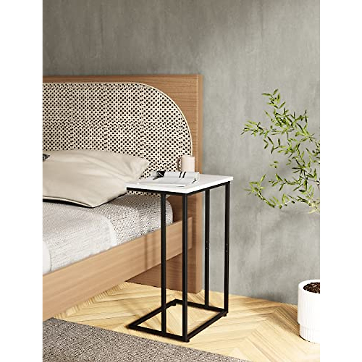 Innerjoin Wide C Side Table,C Couch Laptop Table with Metal Frames, Small Snack End Table for Sofa and Bed, Retro Laptop C Side Table, Living Room and Bedroom, Industrial Style, White