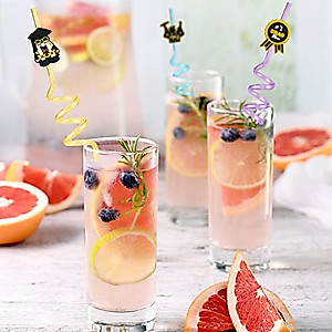 24Pcs Graduation Theme Straws, Graduation Cap Party Favors Disposable Bachelor's Clothing Straws Graduation Decorations Drinking Straws for Juices Shakes Summer Cocktail Graduation Party Supplies