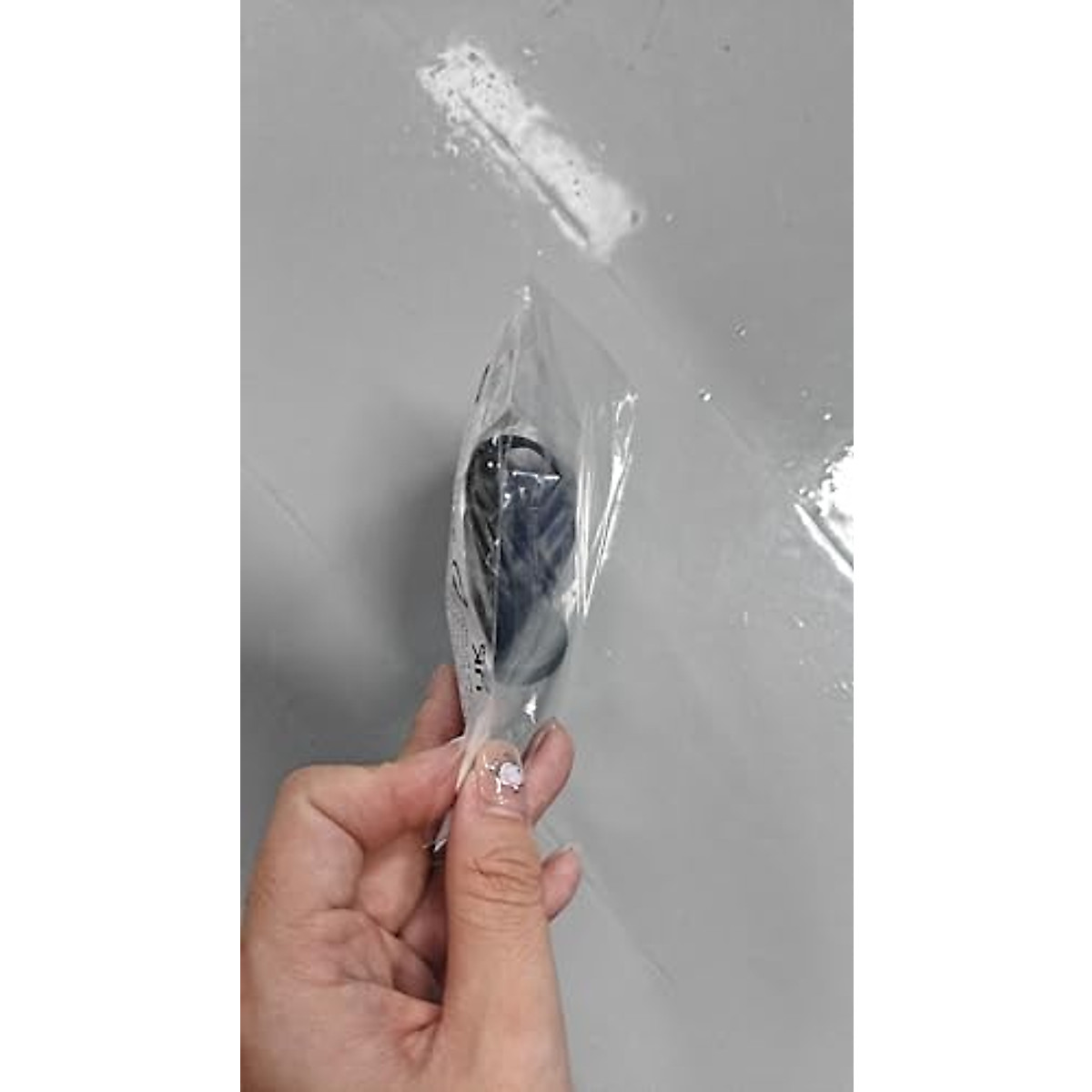 4Pcs Shower Caddy Hooks, Black Shower Hooks Razor Holder for Shower, Metal Shelf Basket Rack Hooks Shower Hanger Bathroom Hangers Organizers, Double Hook Shower Shelf Hooks for Loofah Sponge(Black)