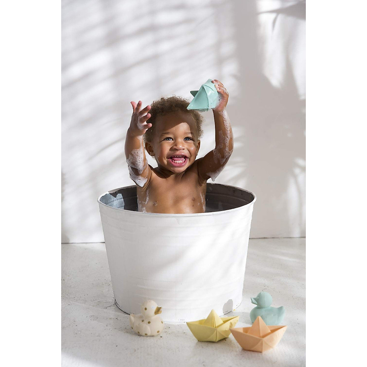 Oli & Carol Duck Toy - Elvis The Duck | Natural Hevea Rubber | Rubber Ducky Baby Bath Toys | Baby Teether | Hevea Bath Toys for Babies 0-12 Months (Mint)