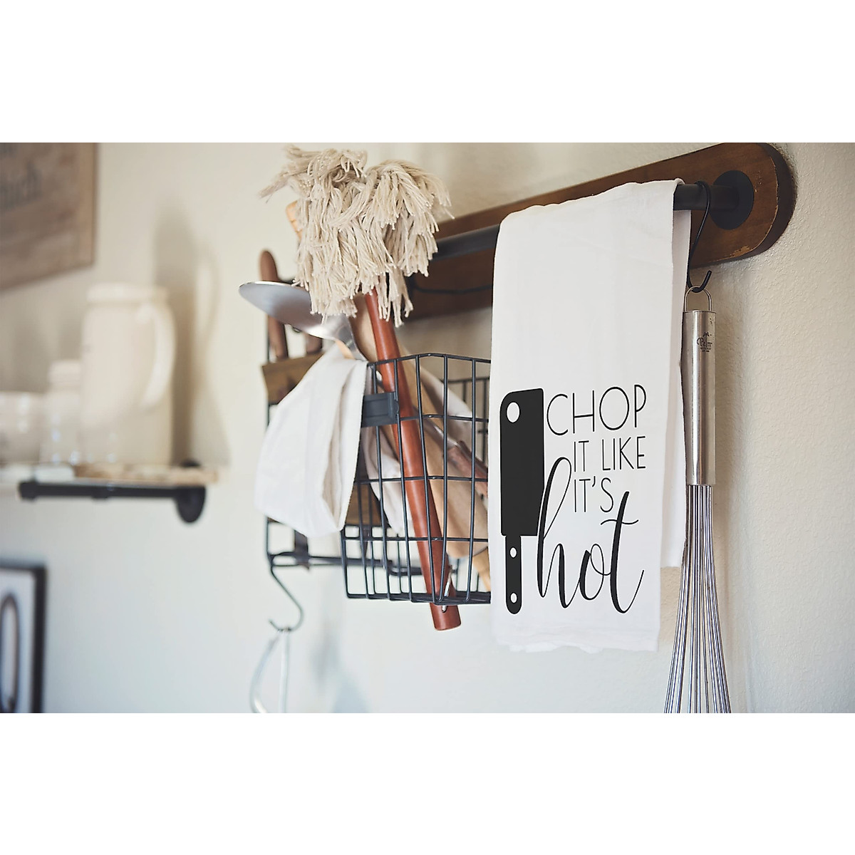 Handmade Funny Kitchen Towel - Chop It Like It's Hot Funny Hand Towel for Chef - 28x28 Inch Perfect for Chef Housewarming Christmas Mother’s Day Birthday Gift (Chop it like it's Hot)