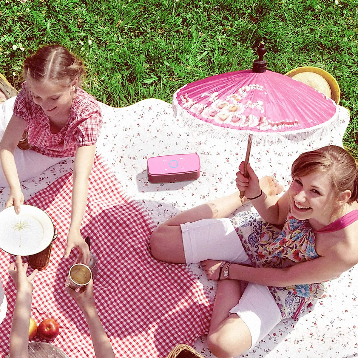 DOSS Bluetooth Speaker, SoundBox Touch Portable Wireless Bluetooth Speaker with 12W HD Sound & Bass, IPX5 Waterproof, 20H Playtime, Touchpad Control, H&sfree, Speaker for Home,Outdoor,Travel Purple