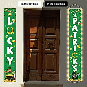 St Patrick's Day Front Door Banners Lighted Irish Shamrock Porch Sign with LED Light Decorations Lucky Door Sign Shamrock Hanging Banner for St Patrick's Day Spring Party Indoor Outside Lighted Decor