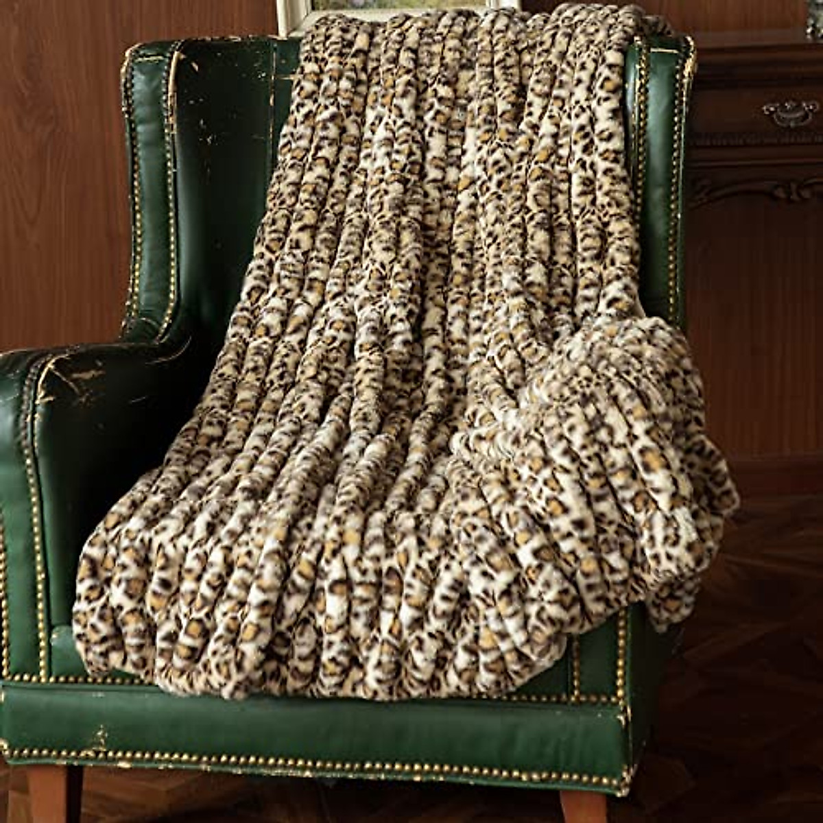 Faux Fur Throw Blanket Beige 50'' x 65'' - Soft Ruched Fuzzy Blankets for Couch, Luxurious Cozy Warm Plush Throws Thick Fluffy Blanket for Bed Sofa Home Decor Winter