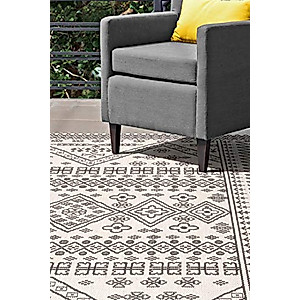 nuLOOM Kandace Tribal Indoor/Outdoor Area Rug, 3' x 5', Ivory