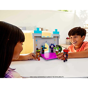 Mattel Minecraft Creator Series Playset, Party Supreme’s Palace Toy with Lights, Music & 3.25-inch Action Figure