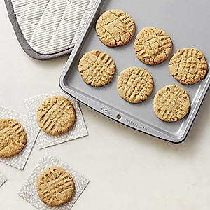 Wilton Recipe Right Small Non-Stick Baking Sheet, Cookie Sheet, 13.2 x 9.25-Inch, Steel