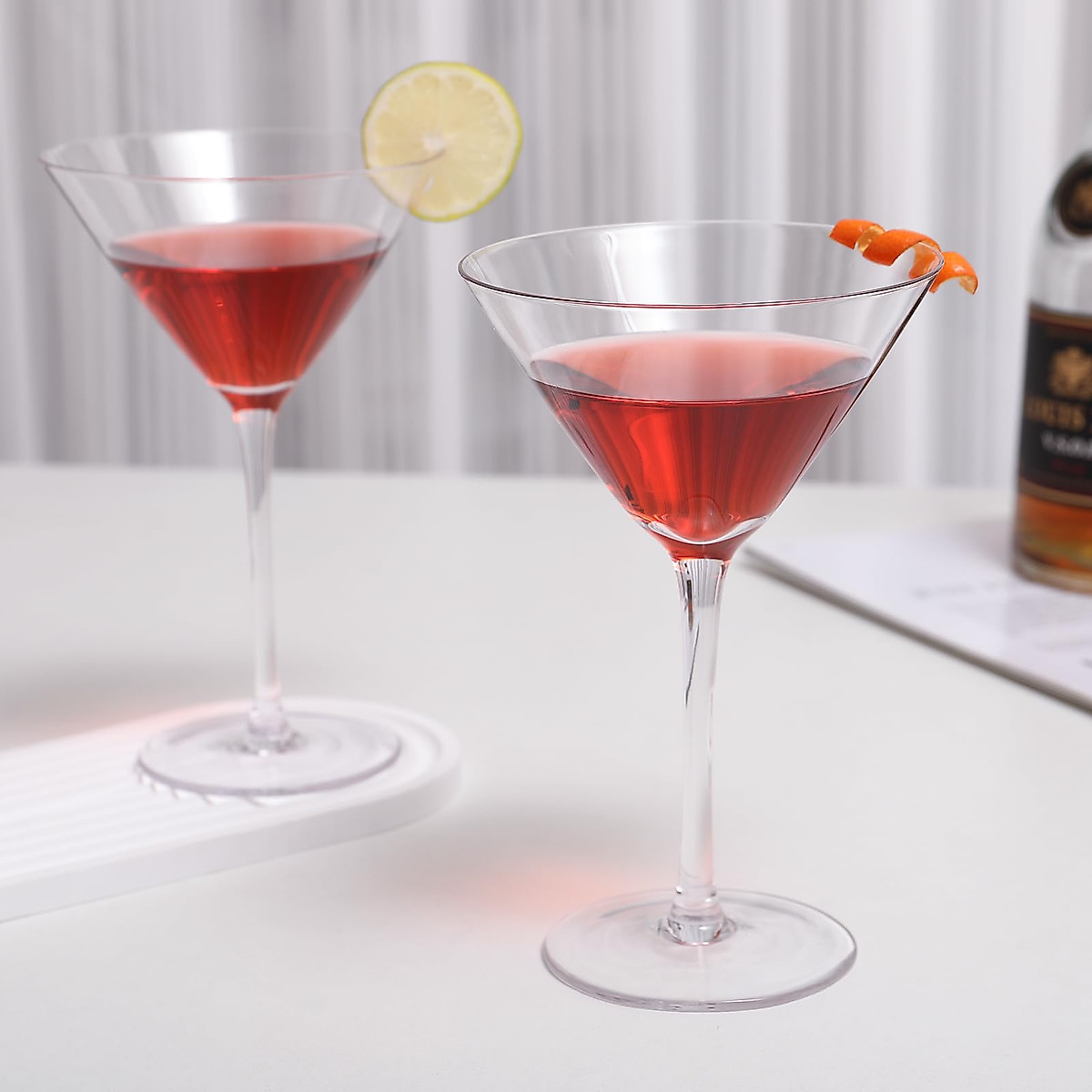 VENVENWEAVS Martini Glasses Set of 2,Hand-blown 9.2OZ Crystal Cocktail Glasses for Espresso Martini,Cosmopolitan,Manhattan,Gimlet,Home Bar,Cocktail Party,Stemless Martini Glassware Gift Set