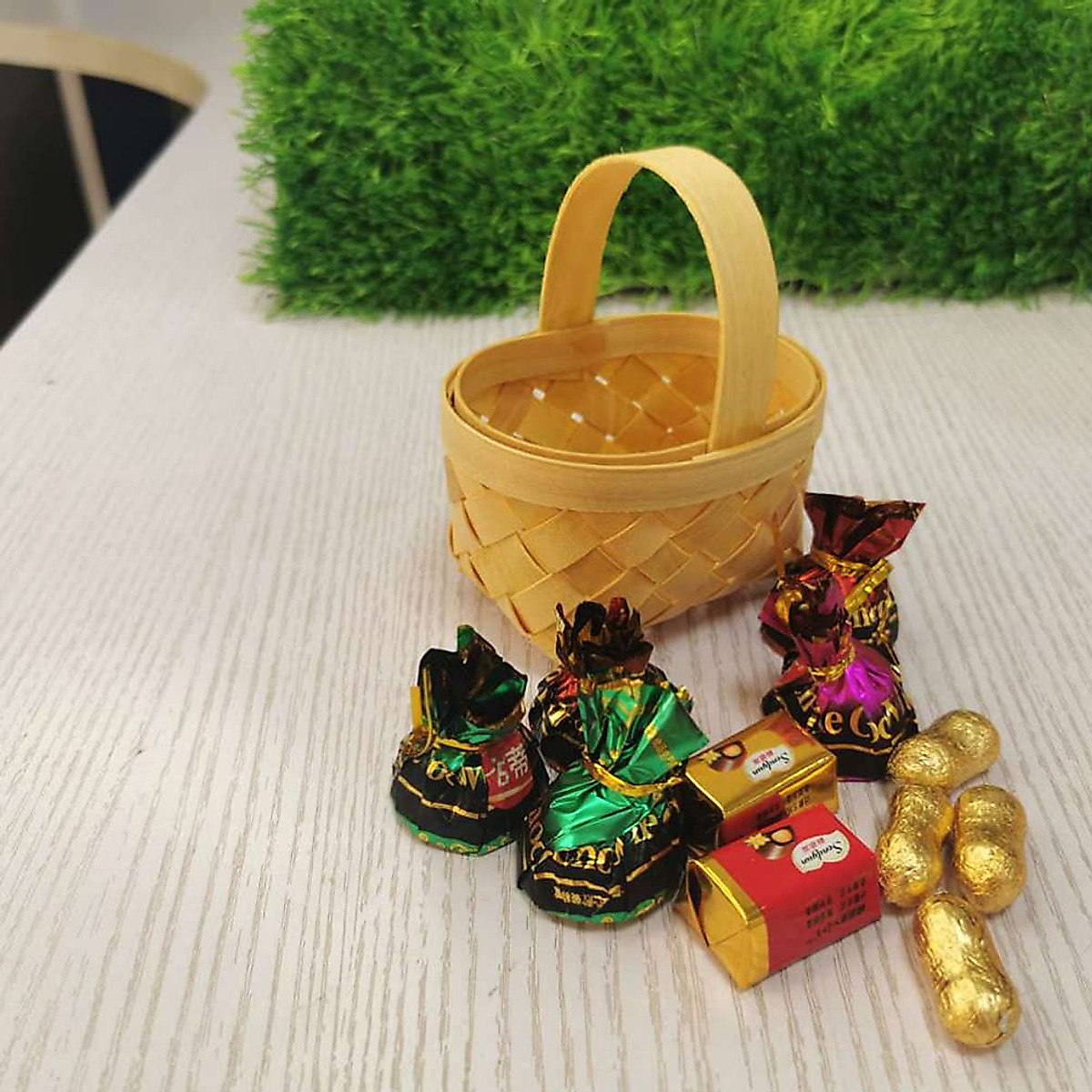 Hemoton 4pcs Candy Basket Small Basket Toys Snacks Containers for Kids Wooden Tray Rustic Decor Tiny Containers Snack Containers Small Craft Basket Child Mini Wood Chips Small Candies