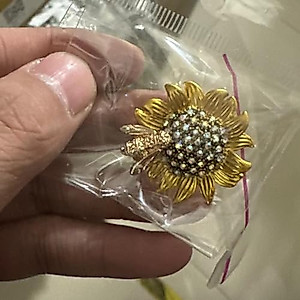 Sunflower Bee Brooch Pin Vintage Gold Yellow Elegant Rhinestone Pin Ladies Multipurpose Brooch Necklace Brooch Coat Hat Sweater Accessories