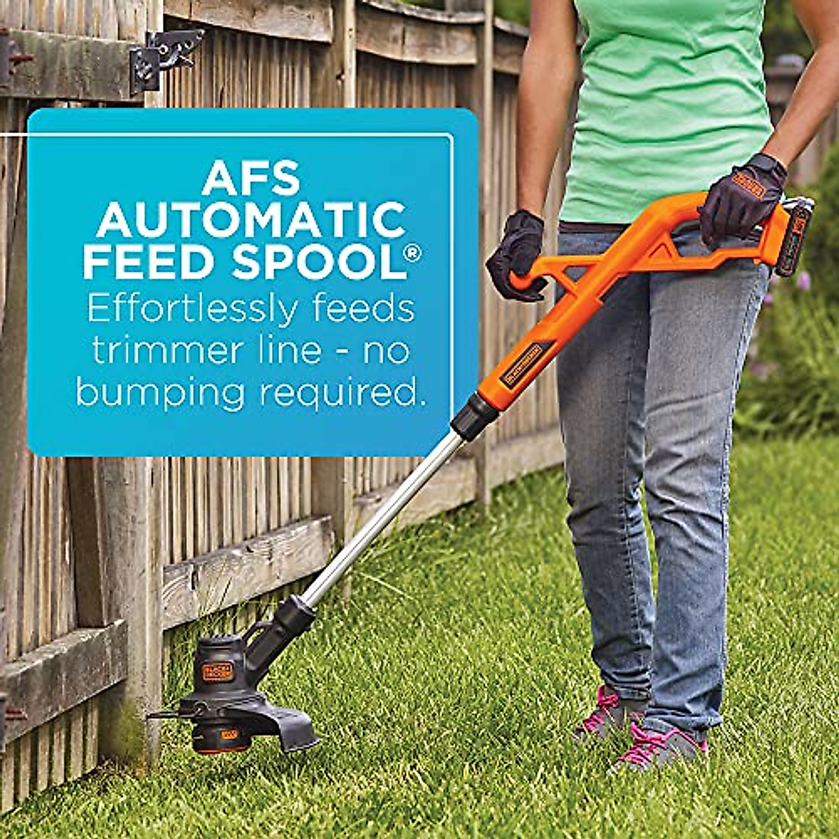 BLACK+DECKER 20V MAX String Trimmer/Edger Kit, 10-Inch (LST201)