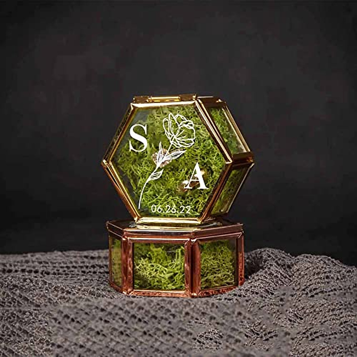 AILIN Personalized Ring Box for Wedding Ceremony Custom Name Hexagon Glass Ring Box with Moss For Engagement Birthday Anniversary