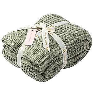 Amélie Home Sage Green Waffle Honeycomb Knit Throw Blanket with Ruffled Fringe, Lightweight Soft Cozy Chunky Wool Modern Farmhouse Checkered Knitted Throw Blankets for Couch Bed Sofa, 50'' x 60''