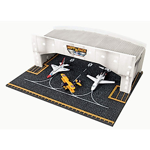 Hot Wings Hangar with Connectible Runway